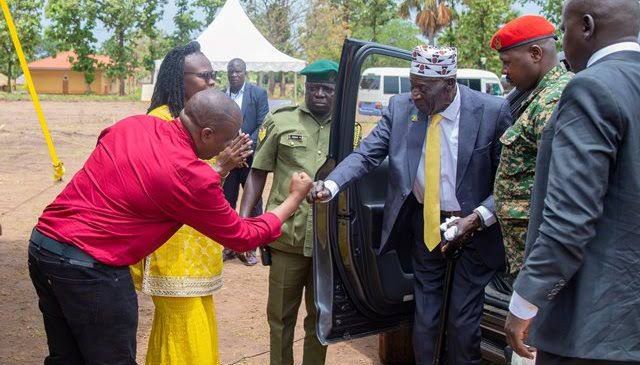 Why Can't He Rest? 90 Year Old Museveni Minister Moses Ali Faints In ...